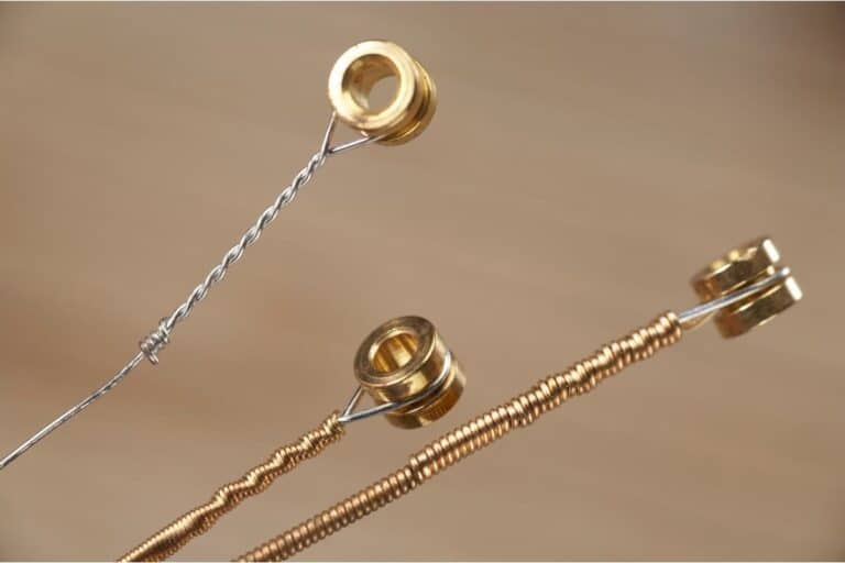 New Guitar Strings vs Old Strings (Which Is Better?) – Hobby Guitarist